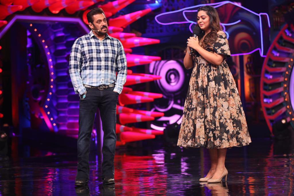 बिग बॉसचं कॉन्ट्रॅक्ट कसं असतं? तोडलं तर काय होतं? - India Darpan Live